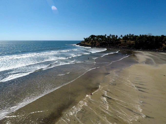 Las Flores Beach in El Salvador, Great Surf Spot in Eastern El Salvador